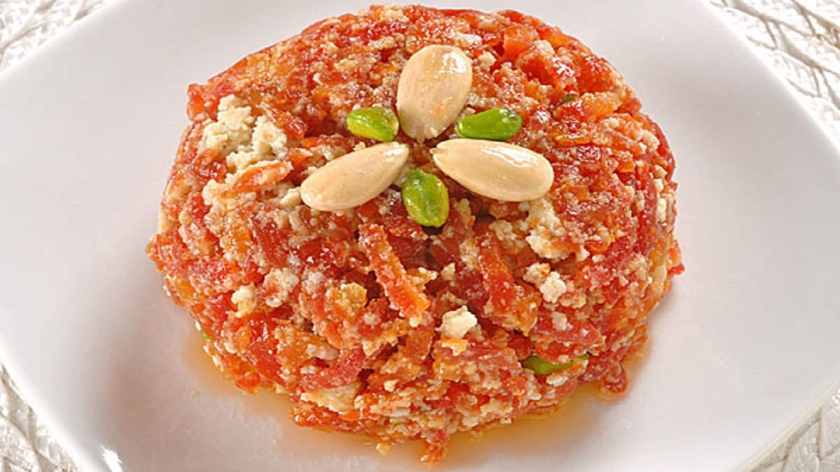 ভোজের শেষে পাতে পড়ুক বেনারসি হালুয়া! অল্প উপকরণ দিয়ে বানিয়ে ফেলুন ...