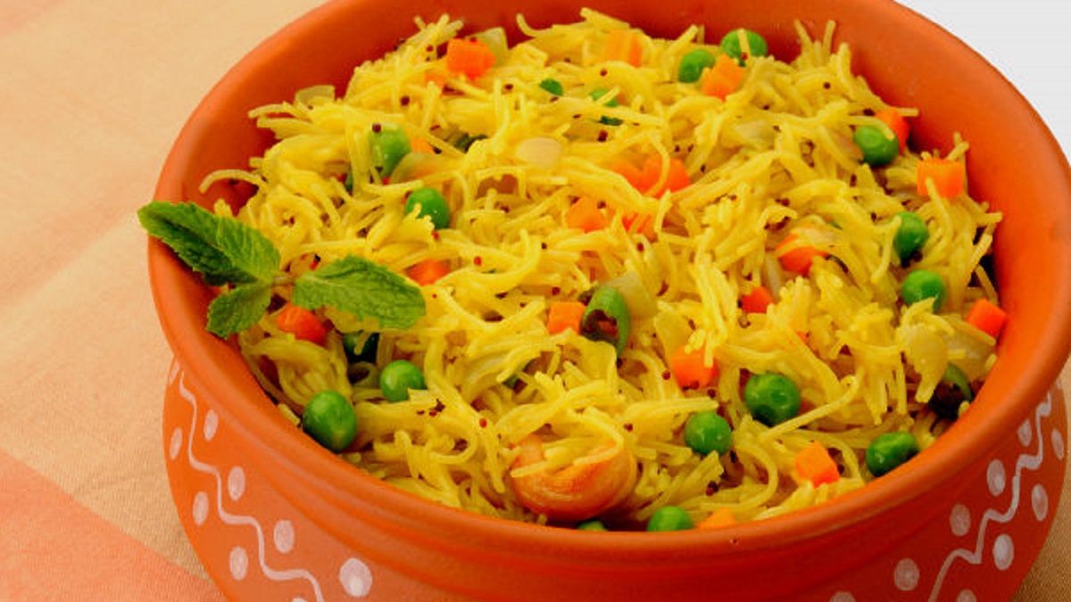 সেমাই দিয়ে বানিয়ে ফেলুন সুস্বাদু উপমা, দেখে নিন রেসিপি | Semiya Upma ...